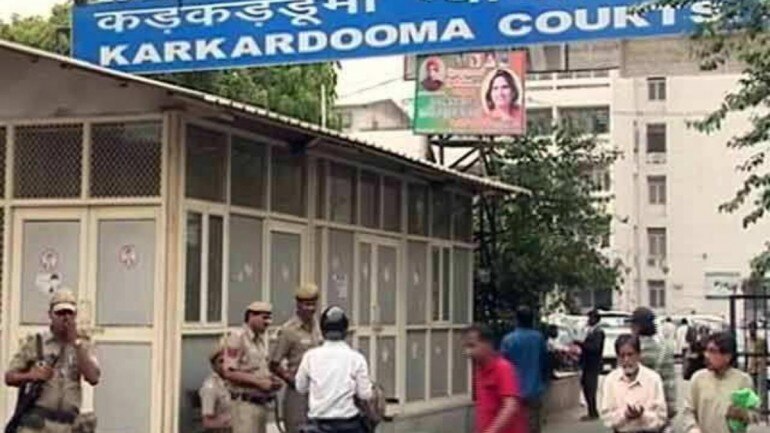 Cops, lawyers clash at Delhi's Karkardooma court 2 days after Tis ...