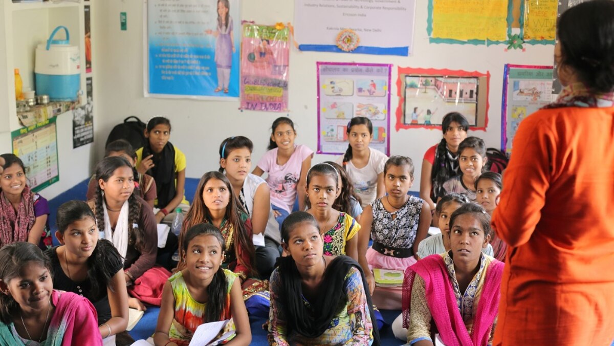 Human Rights Day: this is how Digital Learning Centres is helping girls ...