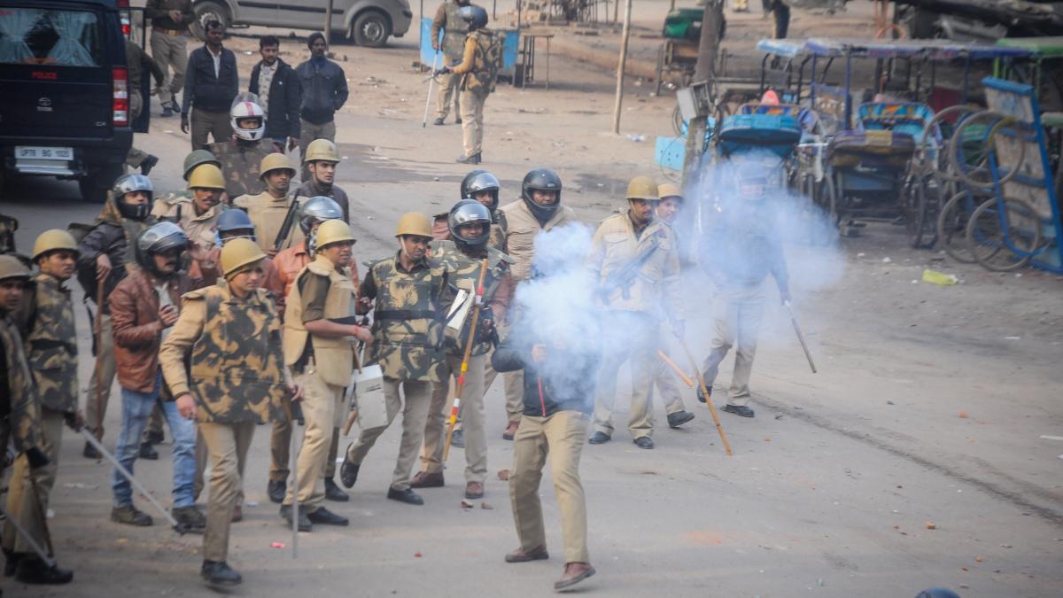 Gujarat: Police use teargas, firing to control stone pelting mob, officer injured