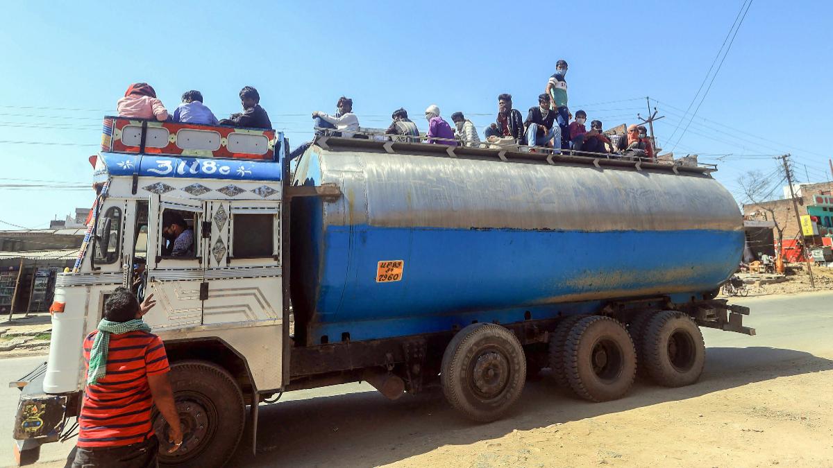 Police in Maharashtra's Nanded intercepts tanker ferrying students to ...