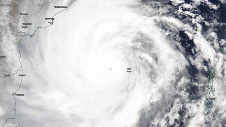 Cyclone Amphan tracker & weather: Super Cyclone barrels towards West ...