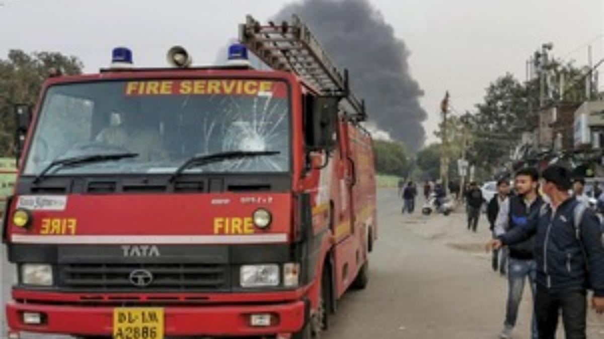 UP: 40 houses gutted in fire in Chitrakoot, items worth lakhs burnt ...