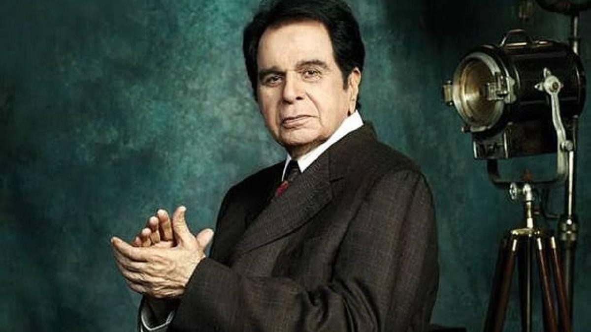 India bids teary goodbye to Dilip Kumar - India Today