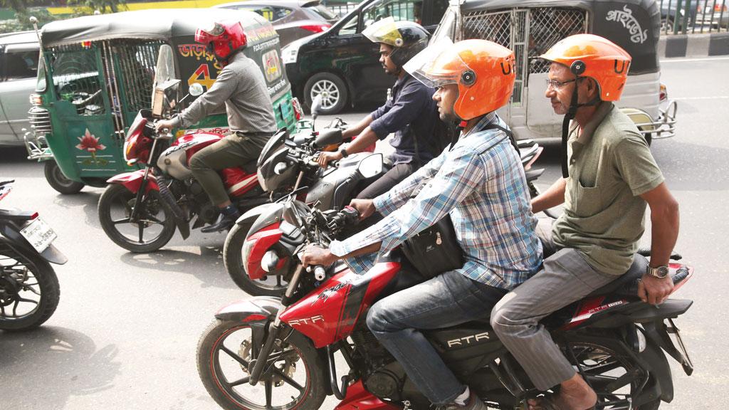 Chennai Helmet Rule For Pillion Riders Starts From Today Fines Chennai Helmet Rule For Pillion Riders Starts From Today Fines