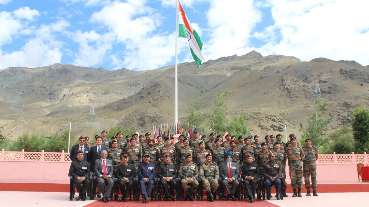 Indian Army commemorates victory of Operation Vijay; Kargil's Point ...