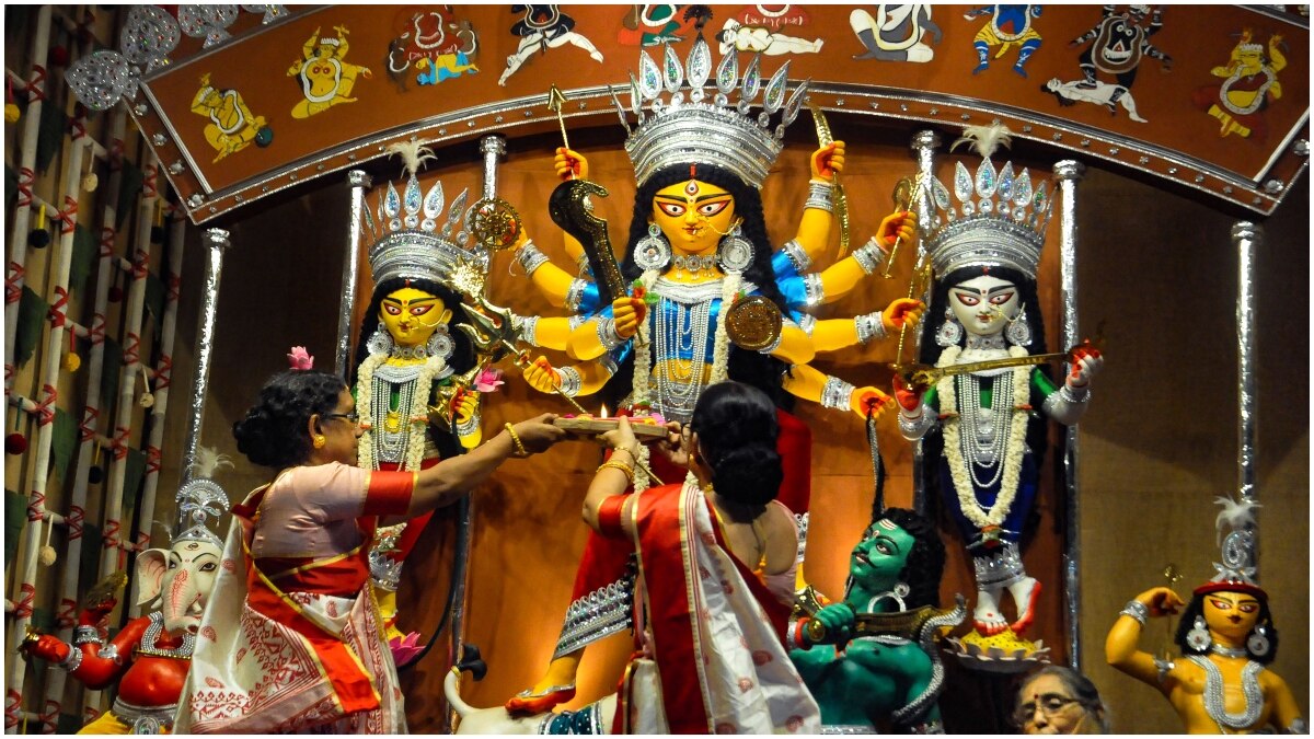 What makes Durga Puja so special for Bengalis? - India Today