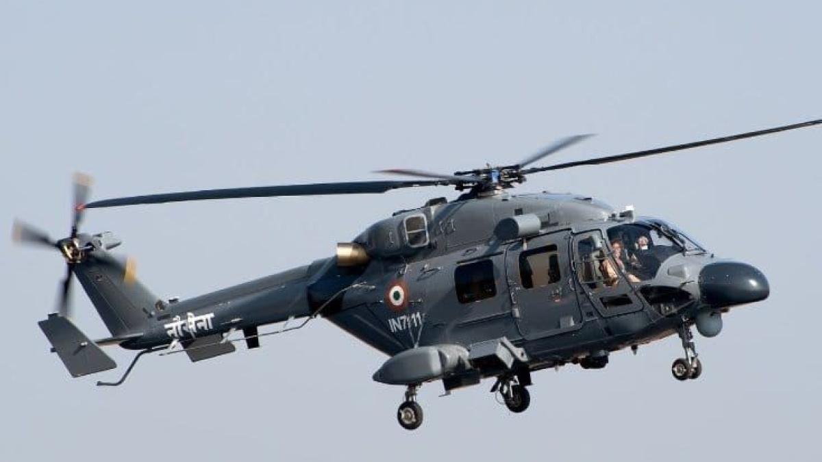 Navy chopper makes emergency landing off Mumbai coast, crew rescued ...