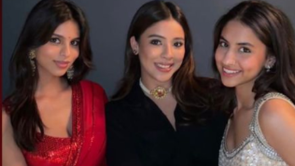 Suhana Khan's new pic in red saree and bindi will take your breath away ...