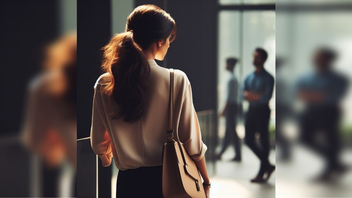 Graduate wife can't be compelled to work: Delhi High Court - India Today