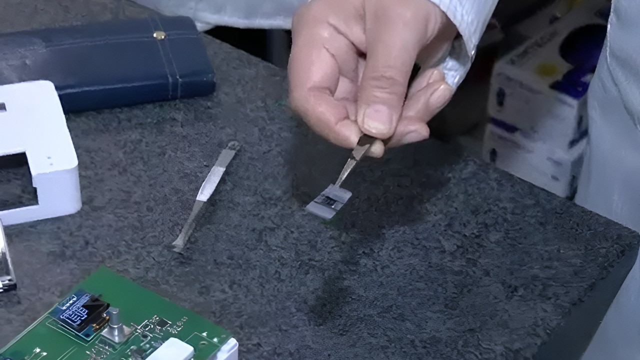 Miranda House, DRDO develop Made-in-India chip that warns soldiers of ...