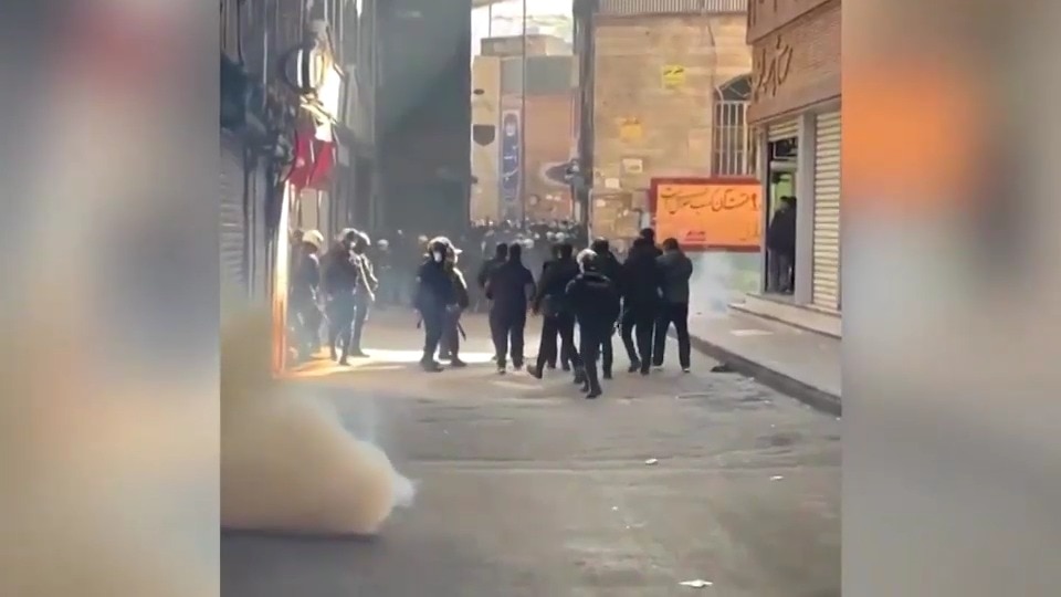 Anti-Khamenei protests continue in Iran, clashes erupt in Tehran's ...