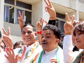 Nirupam gets 'Bigg' support - India Today