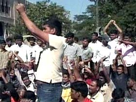 TRS runs riot in Hyderabad - India Today