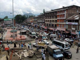 Curfew lifted in Valley after 7 days - India Today
