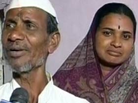 Kin celebrate as Anna ends fast - India Today