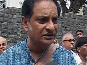 Binayak Sen condemns Anna arrest - India Today