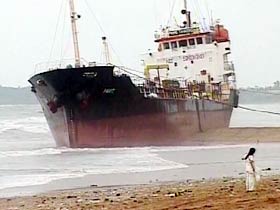 Operation on to salvage MV Pavit - India Today