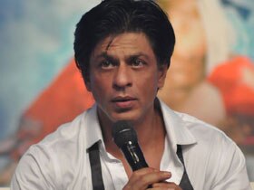 SRK cringes at Priyanka's reference - India Today