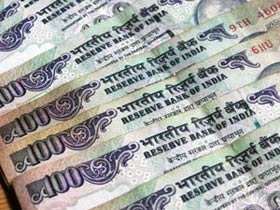 Rupee hits new low of 53.80/dollar - India Today