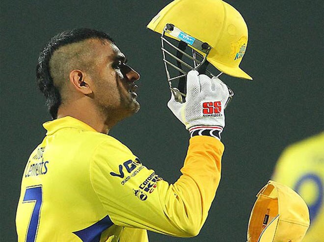 MS Dhoni debuts new hairstyle - India Today