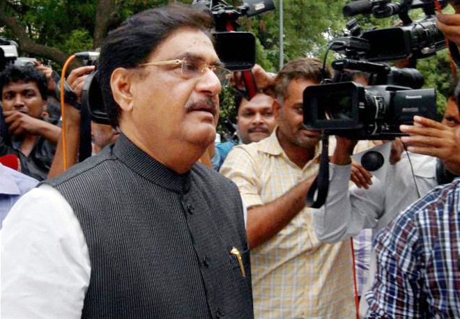 MCA reserves decision on Munde's candidature for presidentship - India ...