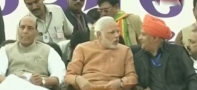 Modi's stand on Article 370, calls for debate on issue - India Today