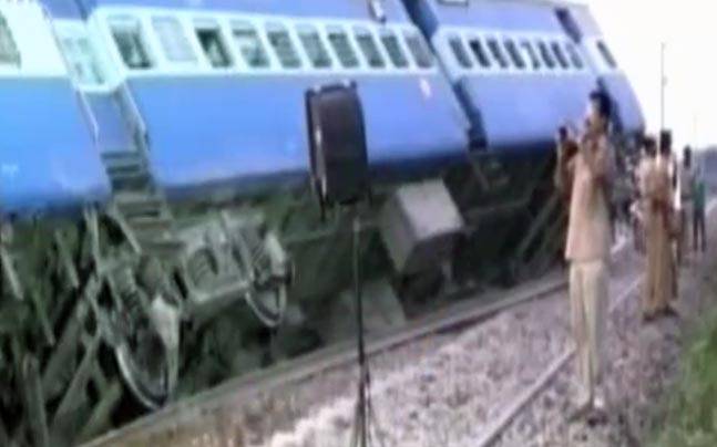 Chennai-Mangalore Express derails, leaves 34 injured - India Today
