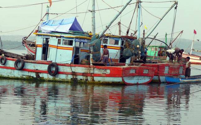 Pak boat seized in Kutch ahead of PM's visit - India Today