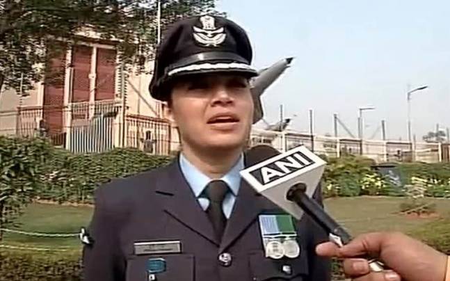 Pooja Thakur who lead Obama's guard of honour, takes IAF to court ...