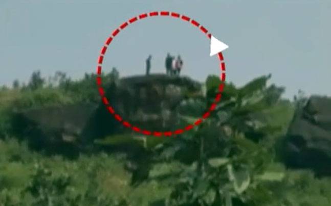 SIMI encounter: Second video shows escaped prisoners waving at cops ...