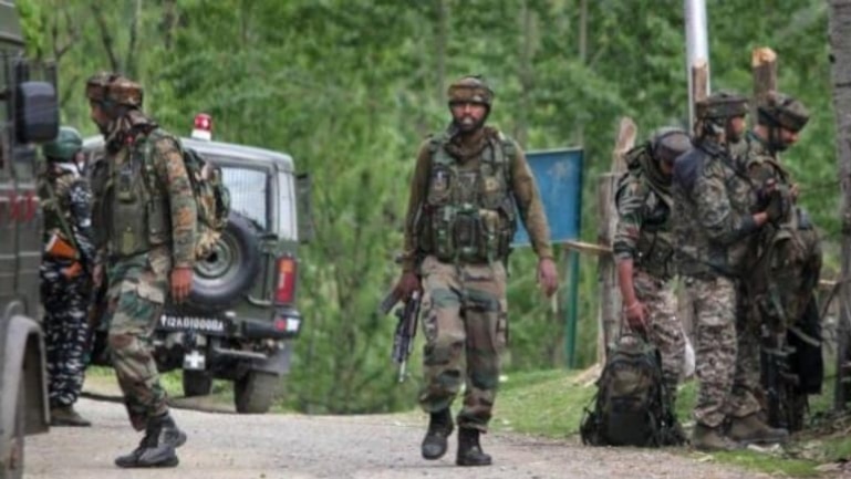 J-K: Encounter breaks out in Pampore; LeT commander trapped - J-K: Encounter breaks out in ...