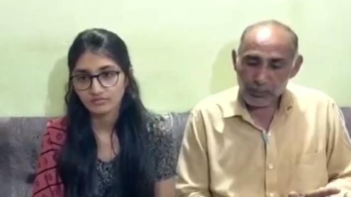 Meet Muskan Who Overcame Disability To Become A Doctor India Today