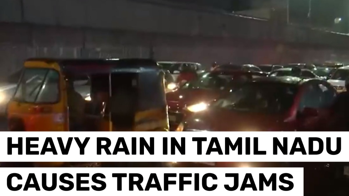 Watch: Traffic moves at snail's pace amid heavy rain in Tamil Nadu ...