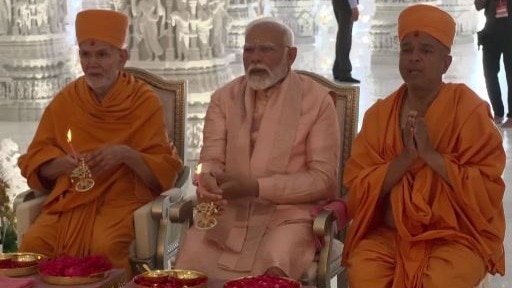 Watch: PM Modi performs puja inside Abu Dhabi's first Hindu temple ...