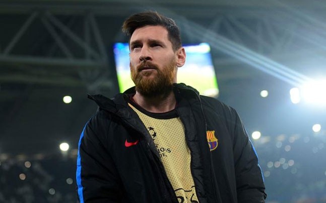 Lionel Messi signs new contract with FC Barcelona till 2021 - India Today