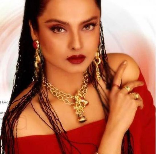 Ravishing Rekha still mesmerising at 60 | IndiaToday
