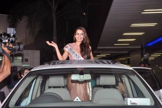 Miss Asia Pacific 2013 Srishti Rana returns home | IndiaToday