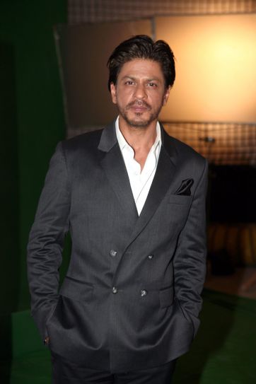 Are Shah Rukh and Salman Khan avoiding each other?