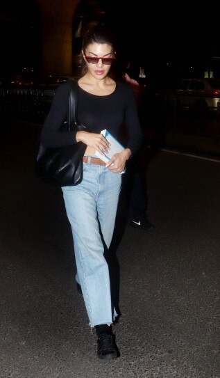 Jacqueline Fernandez Shows Off Her Washboard Abs In A Crop Top At The