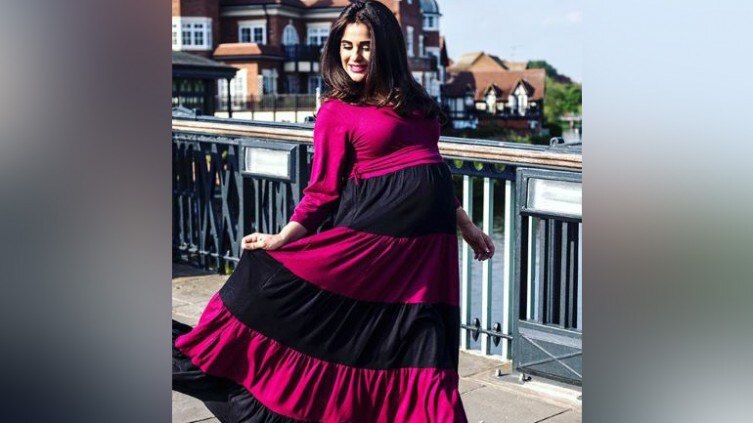 Jamai Raja actress Sara Afreen Khan flaunts her baby bump with elegance ...