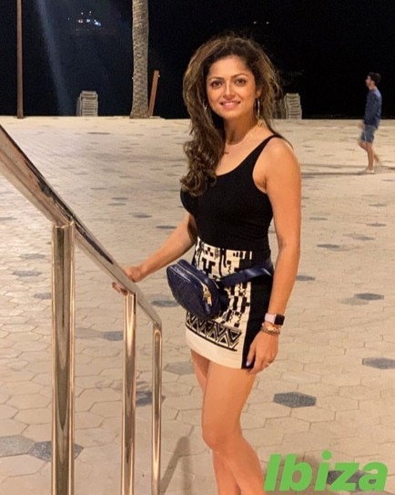 Drashti Dhami flaunts bikini body while holidaying with hubby in Spain ...
