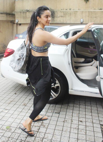 Kiara Advani Leaves Mumbai Gasping For Breath In Sports Bra And Leggings At Gym Indiatoday