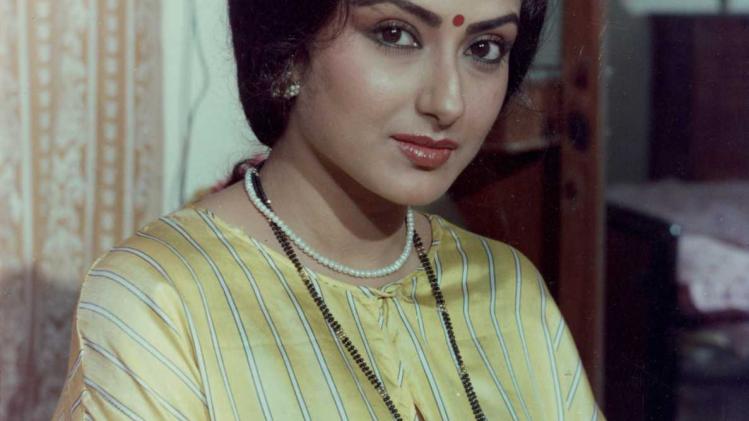 Mousumi Chatterjee: জামাইয়ের বিরুদ্ধে কেন কোর্টে গিয়েছিলেন মৌসুমী ...