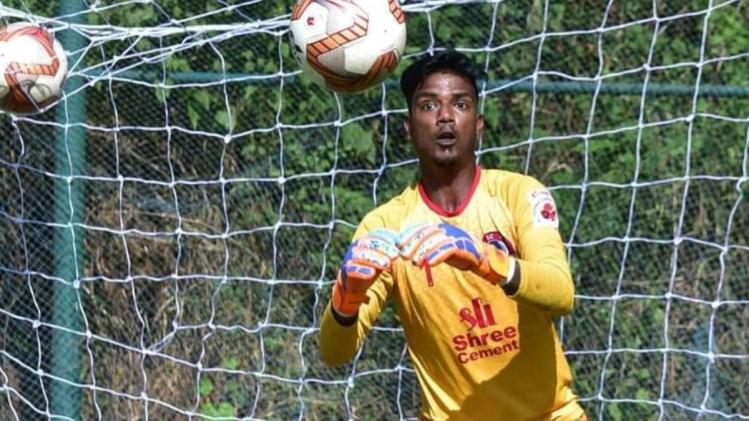 Shankar Roy: ফের ঘর ভাঙল ইস্টবেঙ্গলের, মহমেডানে সই করলেন শঙ্কর - east ...