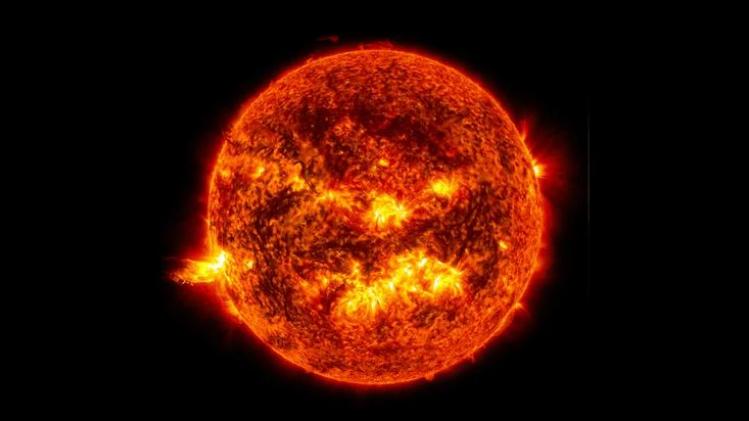 Sun Explosion: সূর্যে ভয়ঙ্কর বিস্ফোরণ-৮ ঘণ্টা ধরে তাণ্ডব, দেখুন VIDEO ...