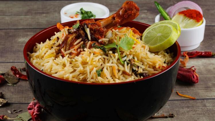 Best Biryani Restaurants In Kolkata: কলকাতার পুজোয় রসনা বিলাশ হবে না ...