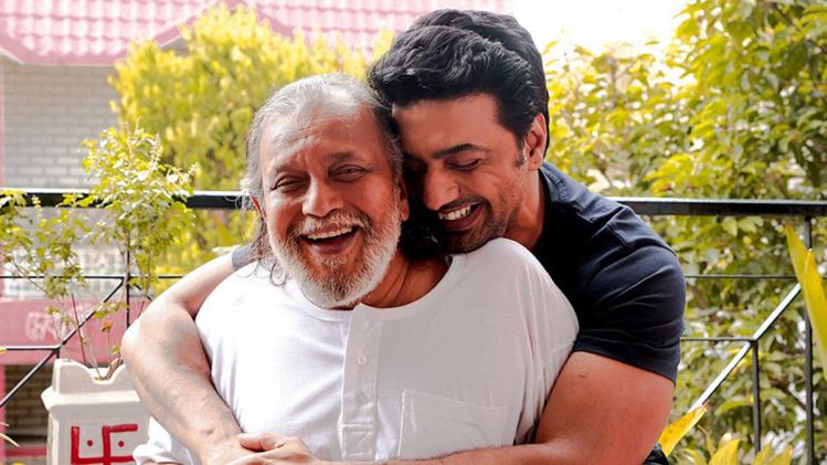 Mithun- Dev: মিঠুনের হাত ধরে টেনে আনছেন দেব, ছবি শেয়ার করতেই রাজনৈতিক ...