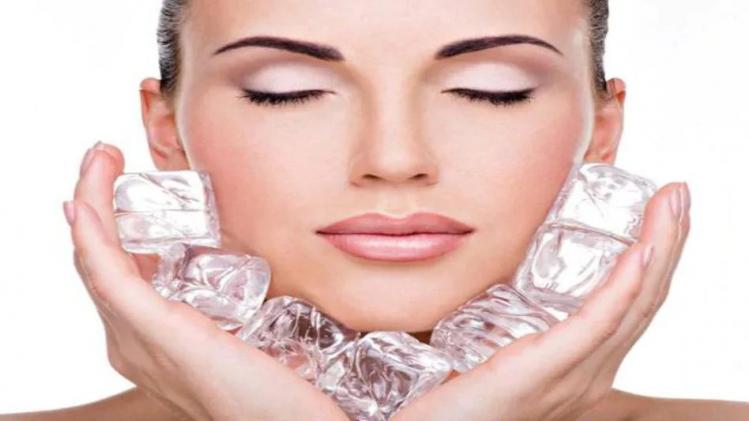 Benefits of Ice for Skin:গরমেও গ্ল্যামার ফেটে পড়বে, এক টুকরো বরফ রোজ ...