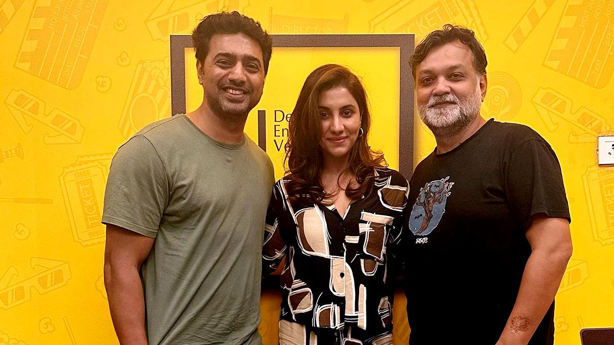 Dev- Rukmini- Srijit: 'দুর্গ' লড়াই অতীত! একসঙ্গে নতুন ছবির ঘোষণা সৃজিত ...