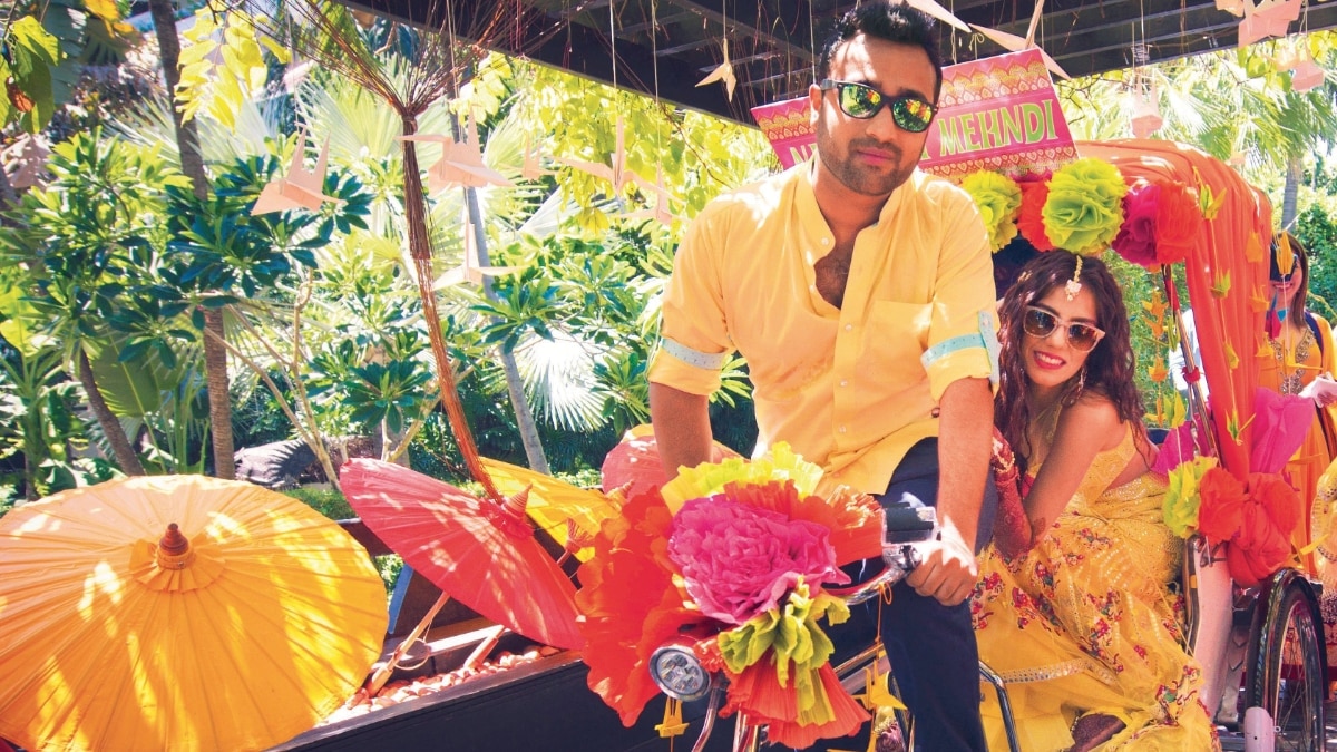 20 Totally Quirky Props For Your Mehendi Function